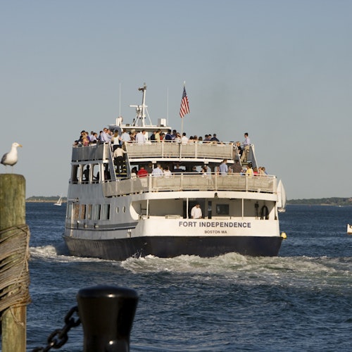 Boston Harbor: 1-Hour Historic Sightseeing Cruise – Tenex Perks